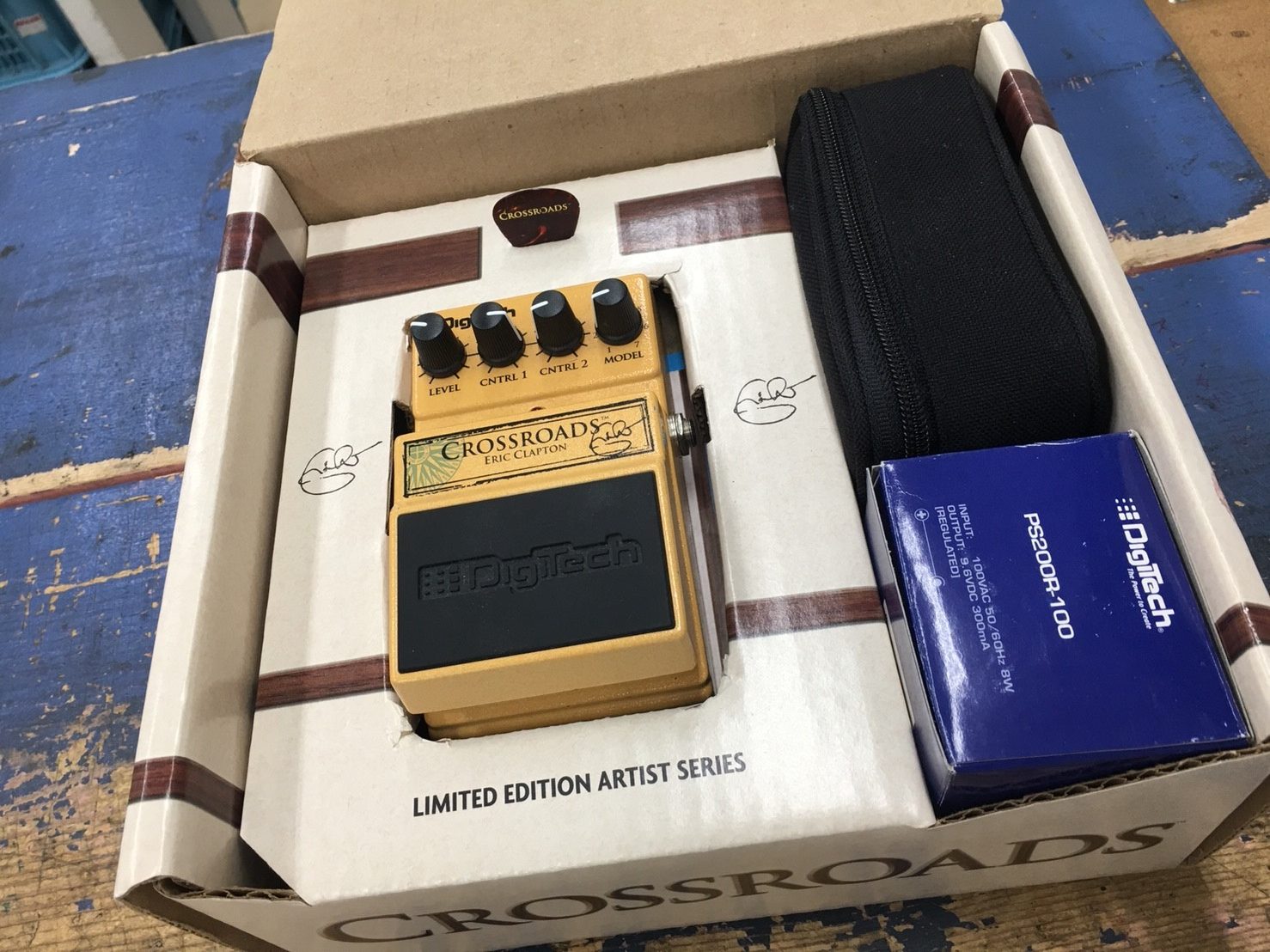 9/25 楽器入荷情報！ Digitech CrossRoad ・Xotic SL Drive ・Fulltone 70 Fuzz ・Zoom ...